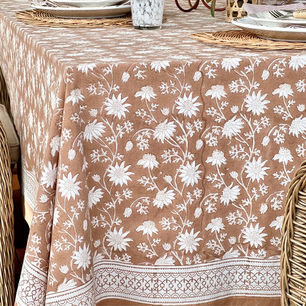 Brown Australian tablecloth - Decor Mantra